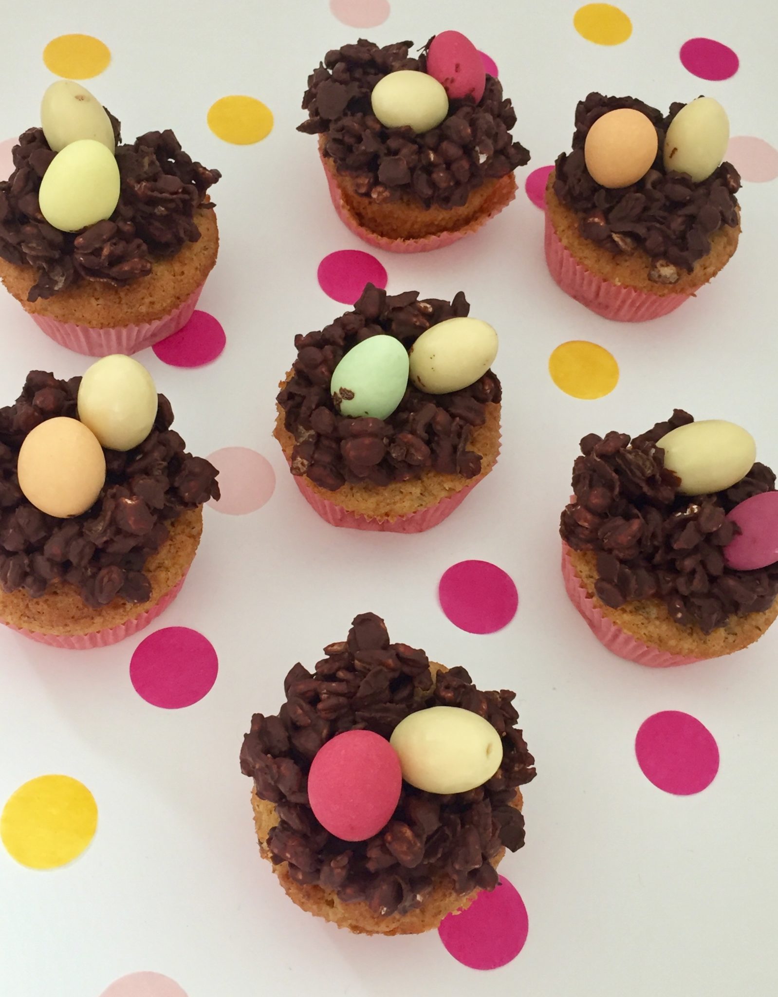 10 Ideen für die Osterbäckerei mit Kindern - Backen mit Minis