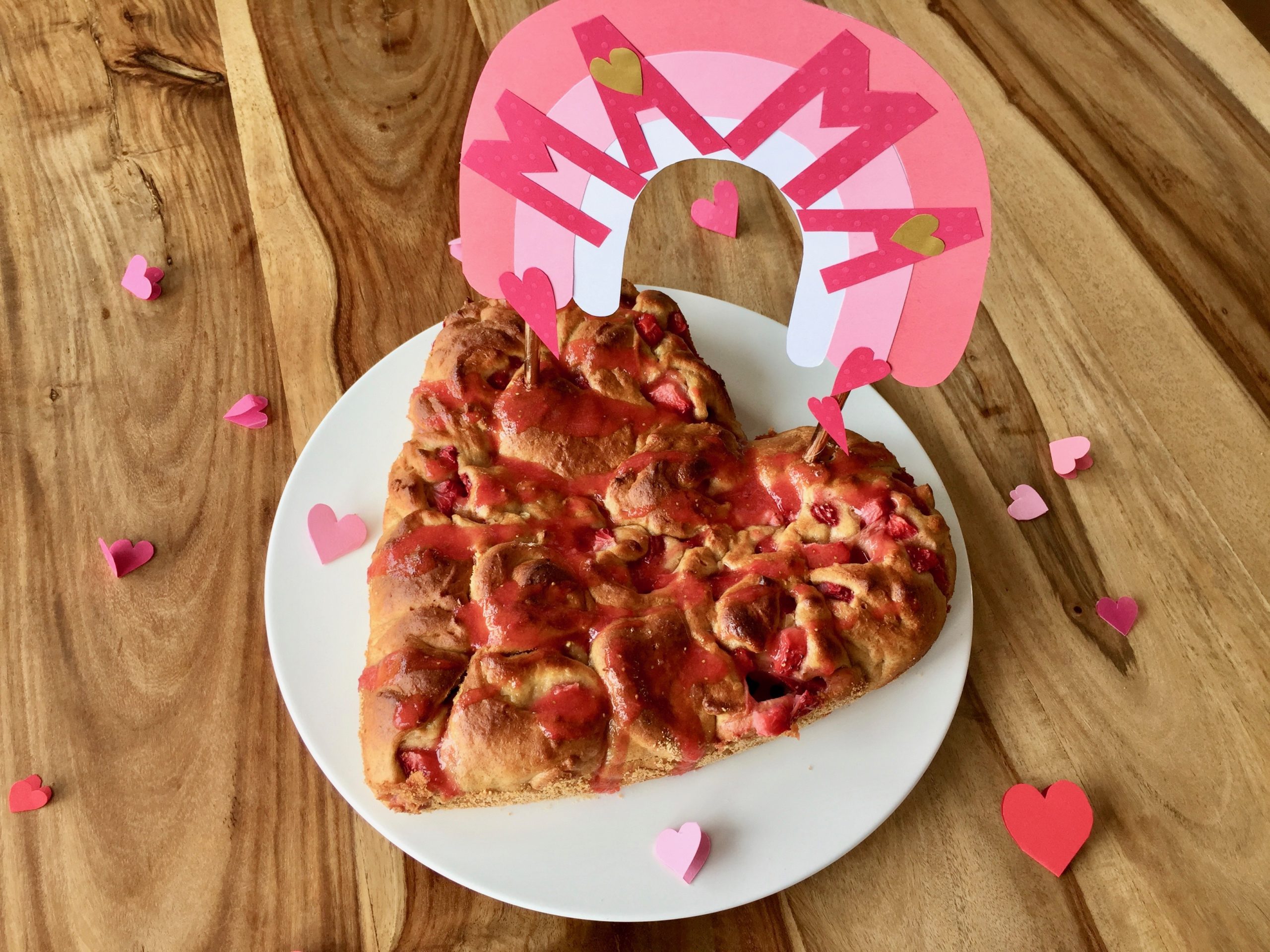 Herzige Erdbeerschnecken zum Muttertag - Backen mit Minis