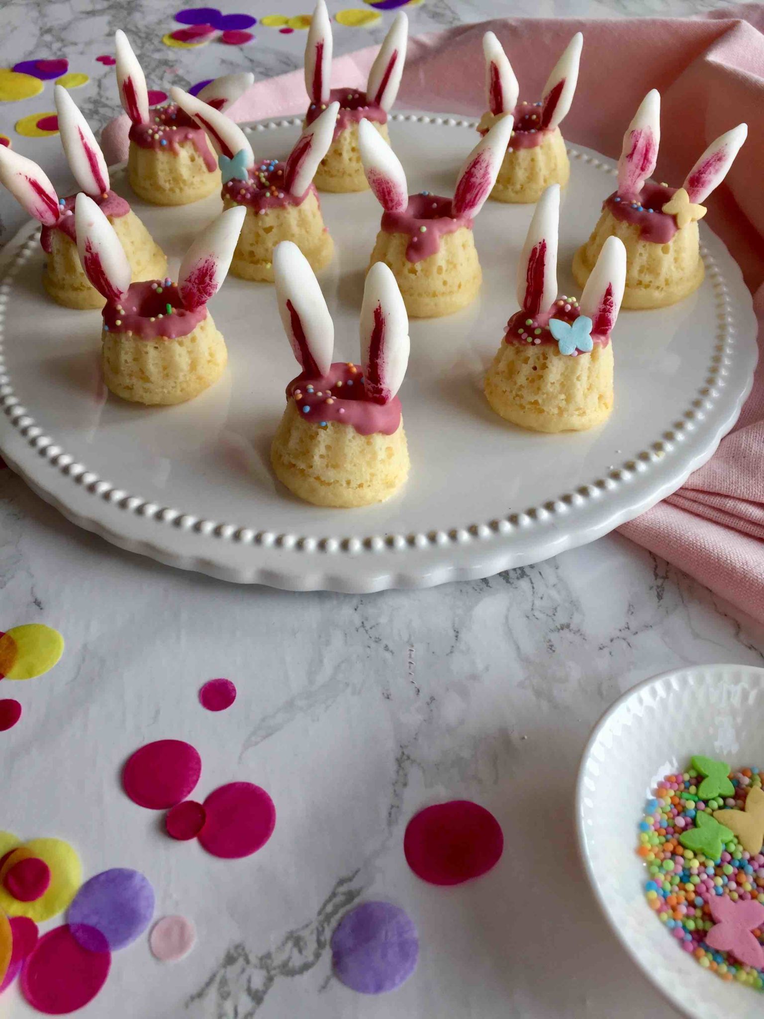 10 Ideen für die Osterbäckerei mit Kindern - Backen mit Minis